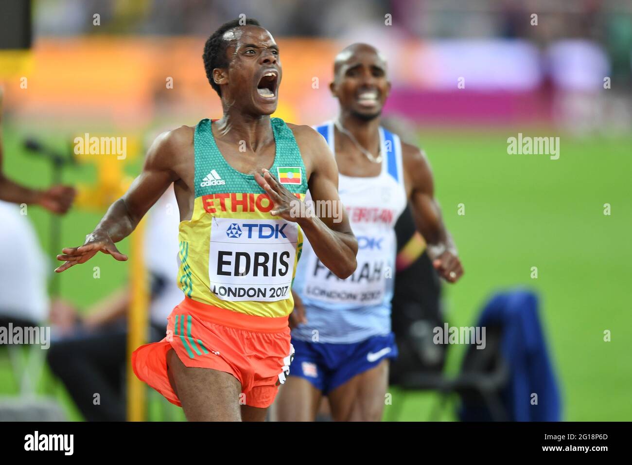Muktar Edris (Ethiopia) wins the 5000 metres men Gold Medal, leaving Mo ...
