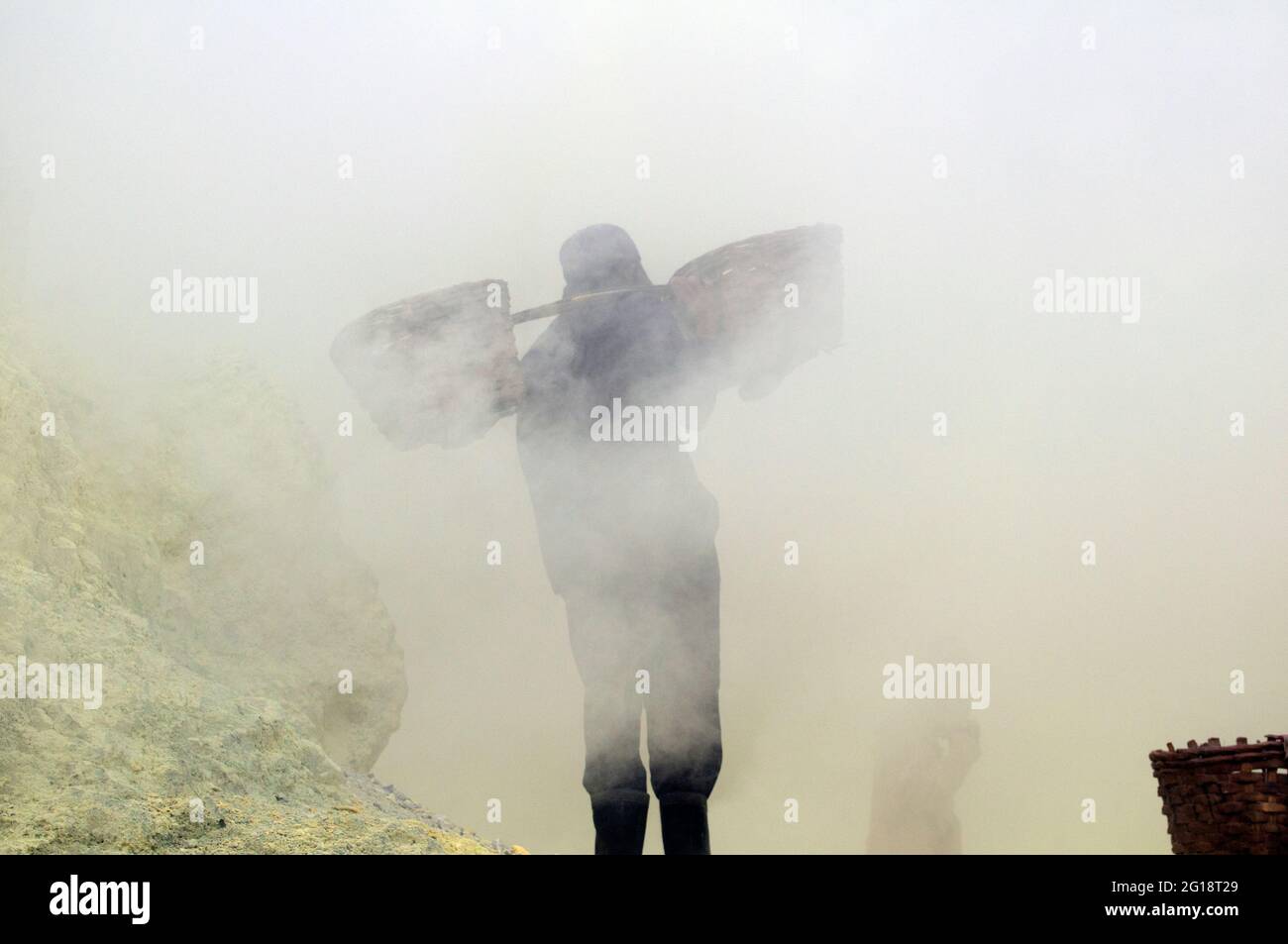 Sulphurous gases hi-res stock photography and images - Alamy