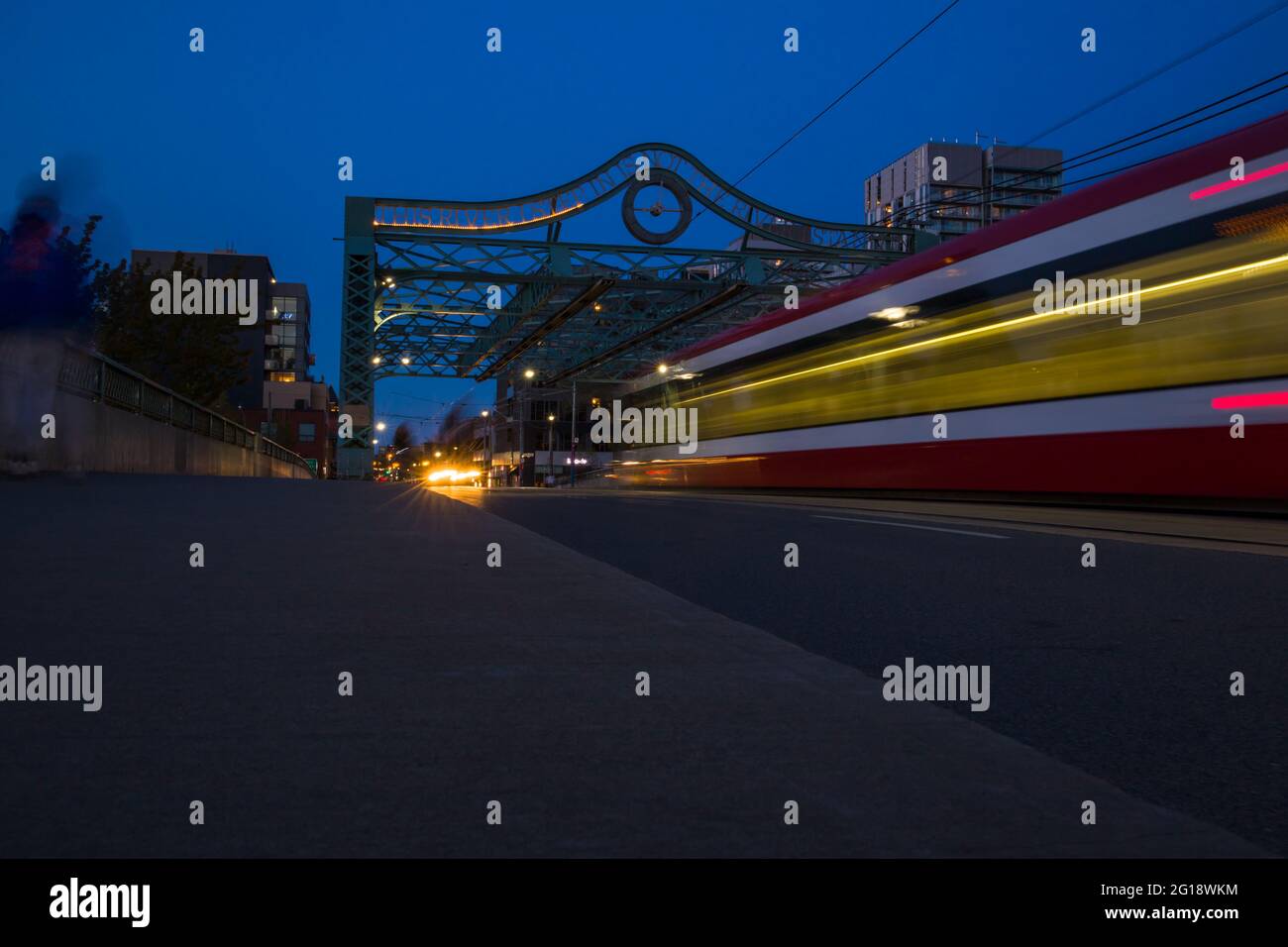 Old metal bridge hi-res stock photography and images - Alamy