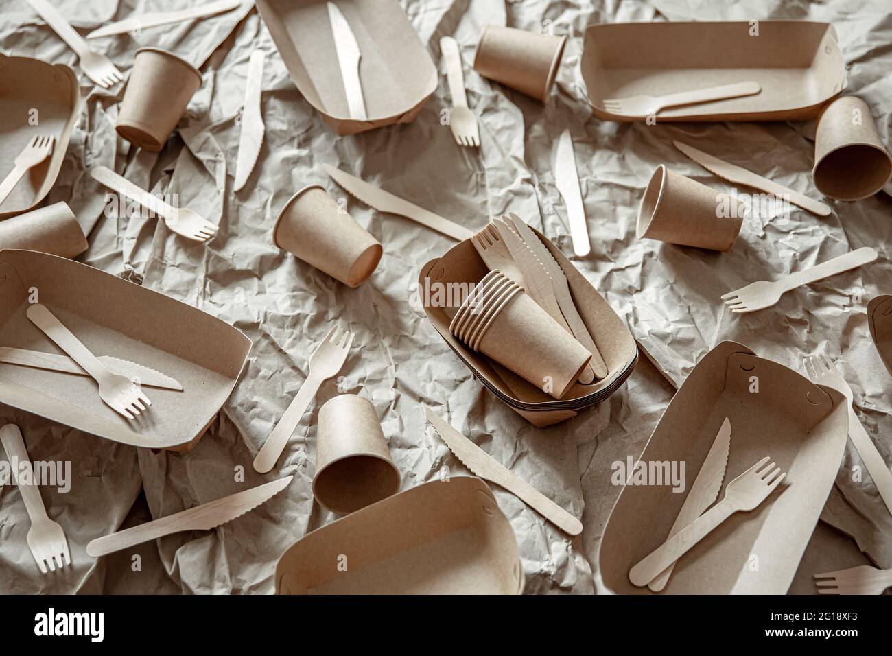 Eco-friendly disposable tableware used in fast food, restaurants ...