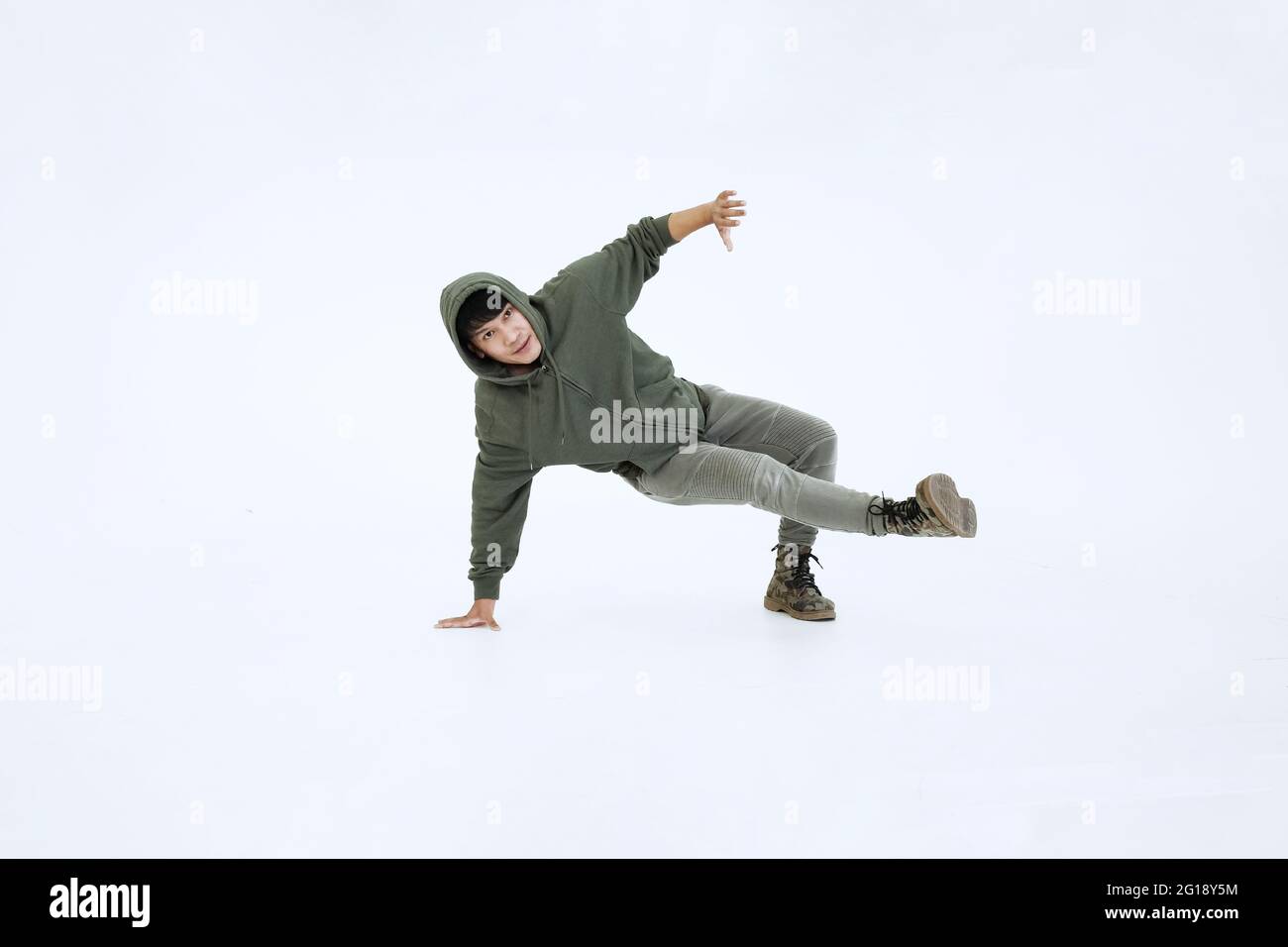 Professional dancer leap hi-res stock photography and images - Alamy