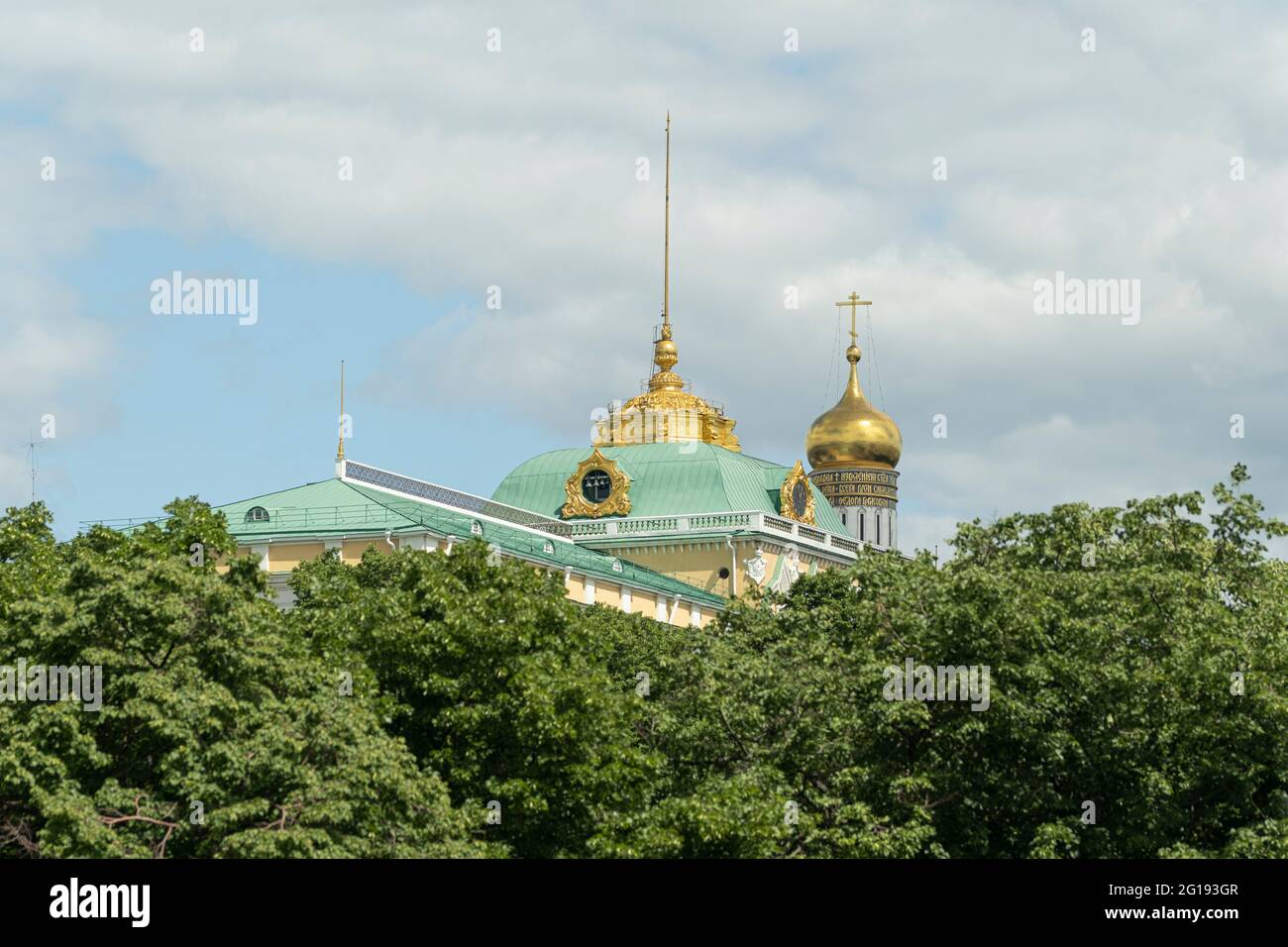 Complex of buildings of the Moscow Kremlin Stock Photo - Alamy