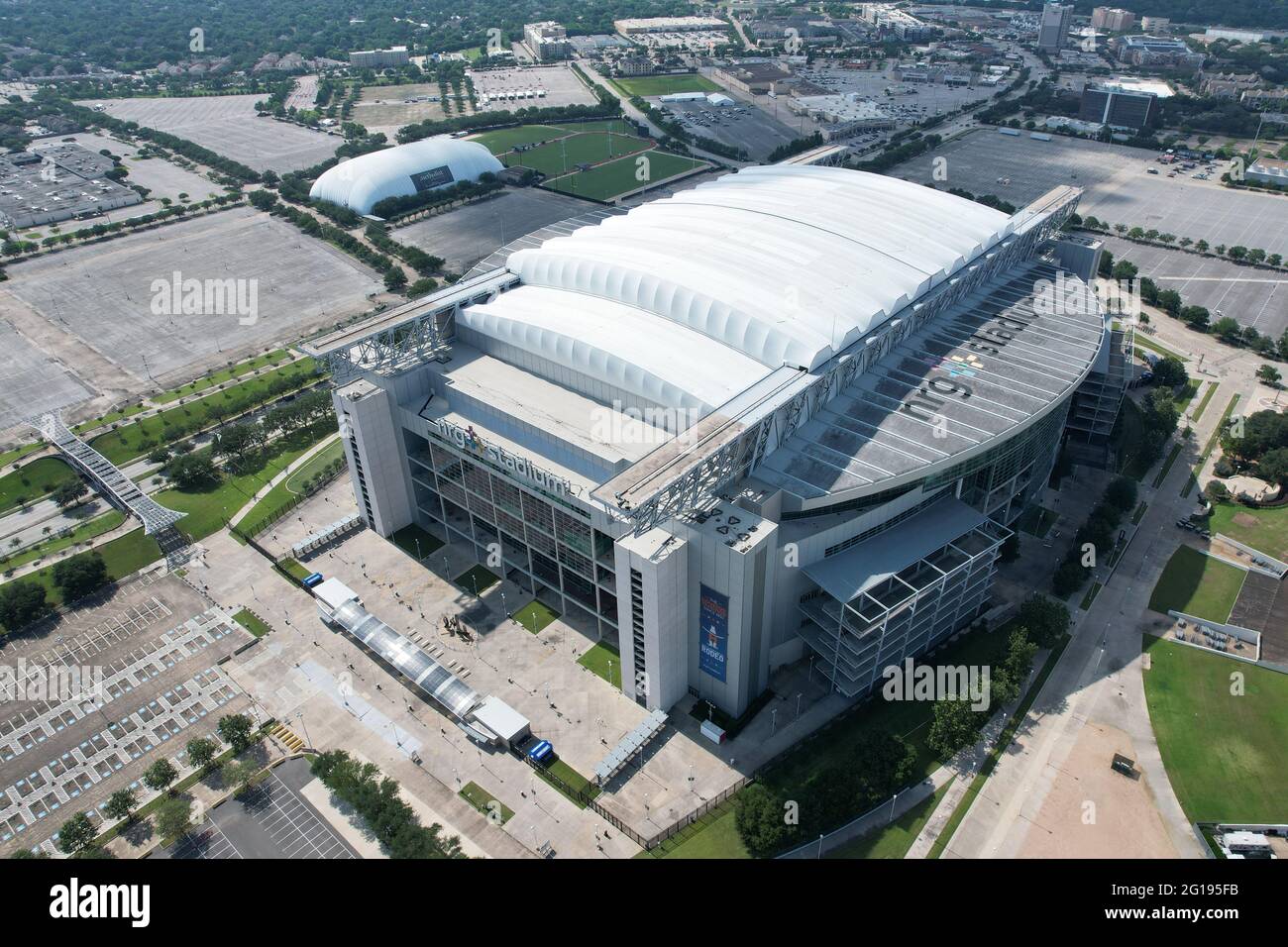 Nrg stadium aerial hi-res stock photography and images - Alamy
