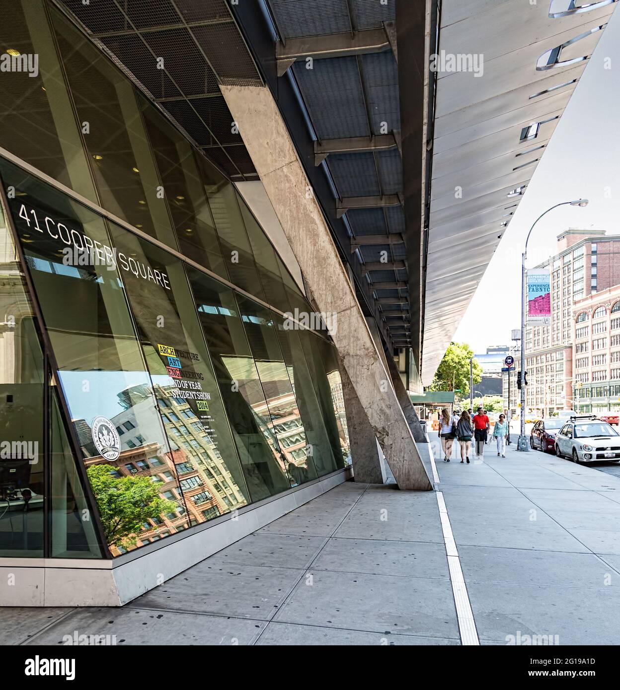 Cooper square thom mayne hi-res stock photography and images - Alamy
