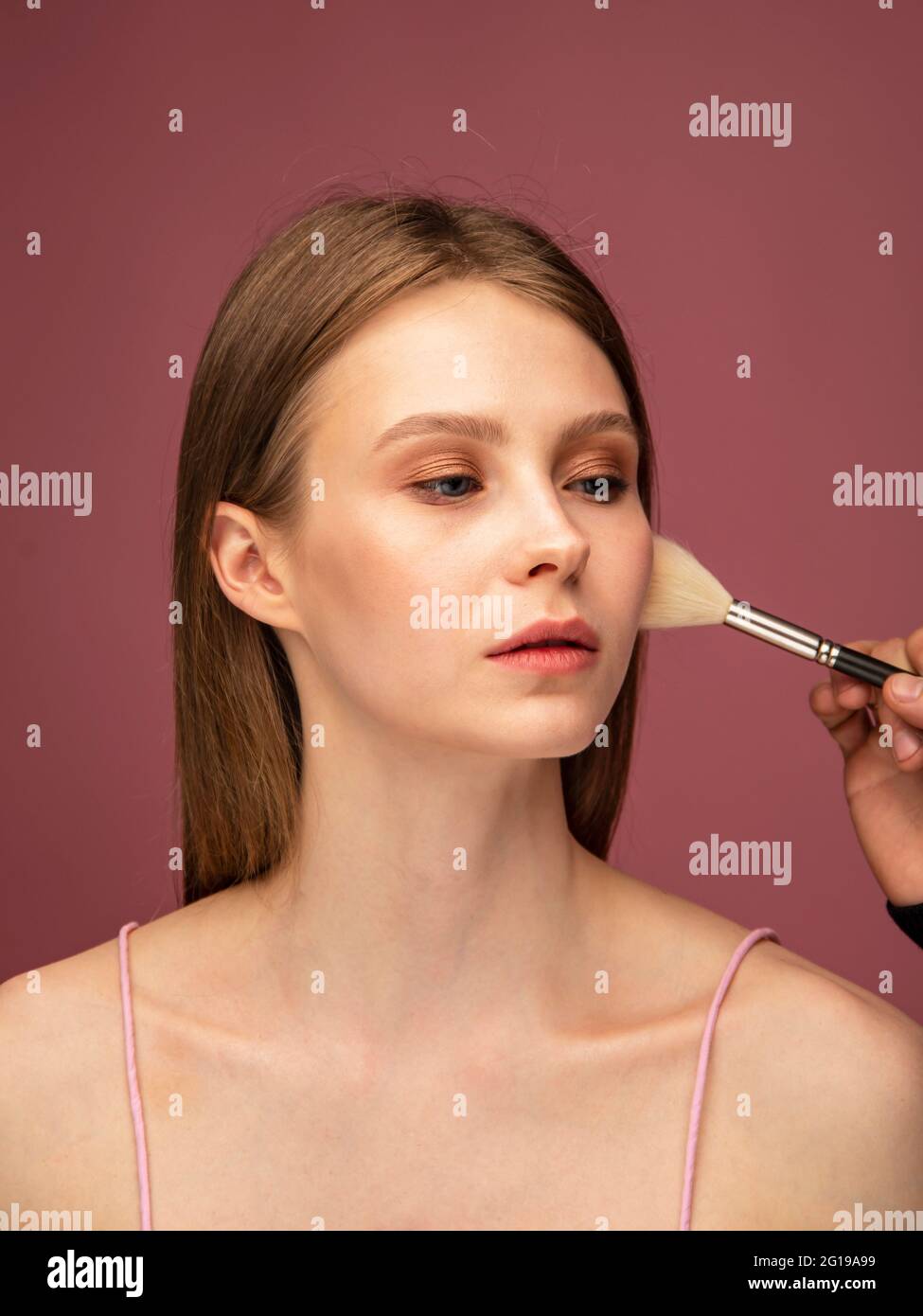 Gorgeous model hi-res stock photography and images - Alamy