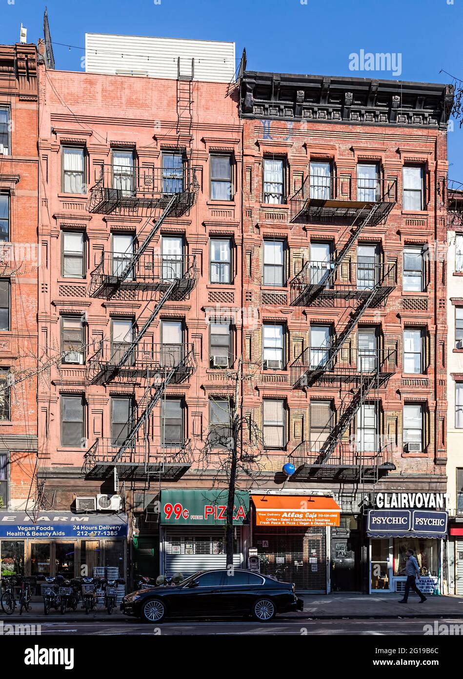 71 second avenue hi-res stock photography and images - Alamy