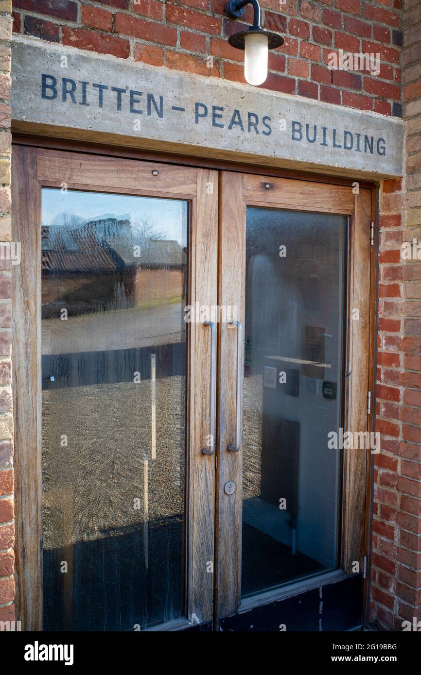 Pears building hi-res stock photography and images - Alamy