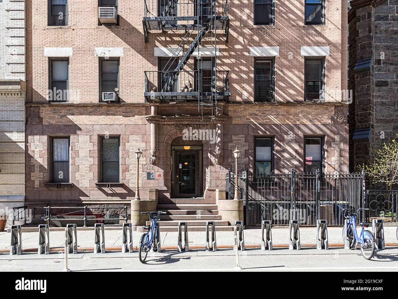 126 e 12th street hi-res stock photography and images - Alamy