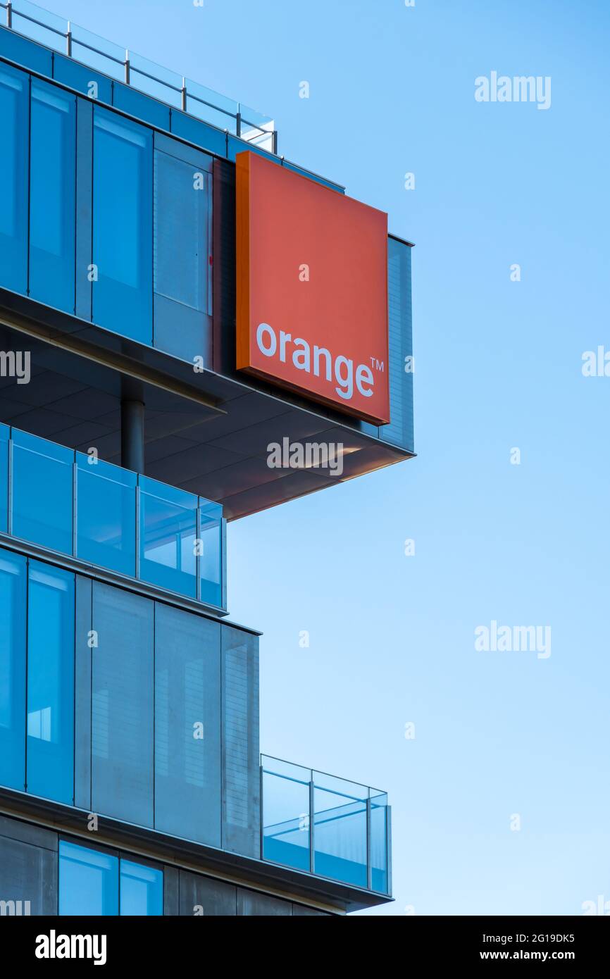 Headquarters france telecom orange hi-res stock photography and images ...