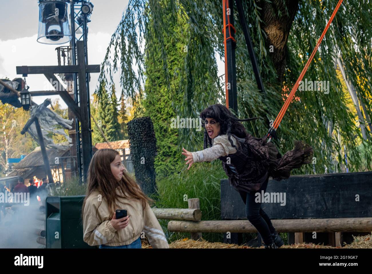 Scare Actors and Rides at Halloween Horror Nights, Walibi Holland The ...