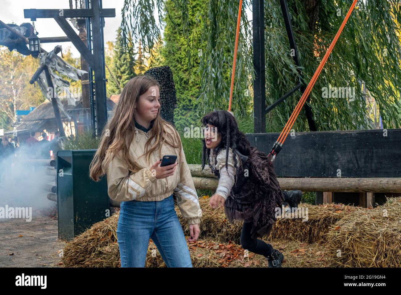 Scare Actors and Rides at Halloween Horror Nights, Walibi Holland The ...