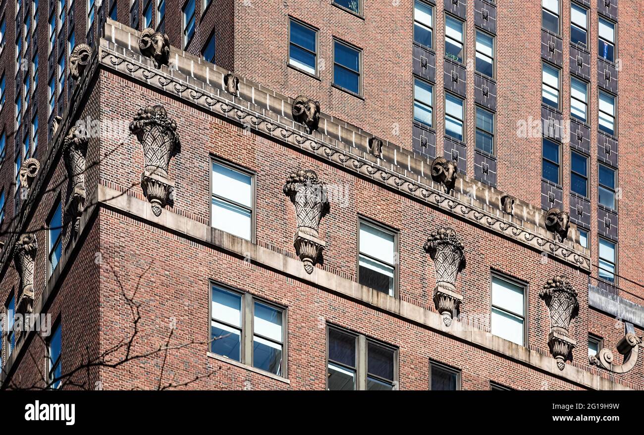 200 Madison Avenue is a neo-classical high-rise apartment building in ...