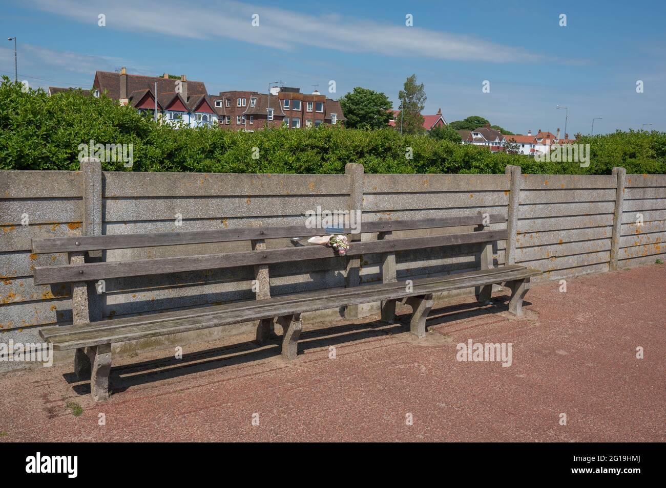 In memory flowers hi-res stock photography and images - Alamy