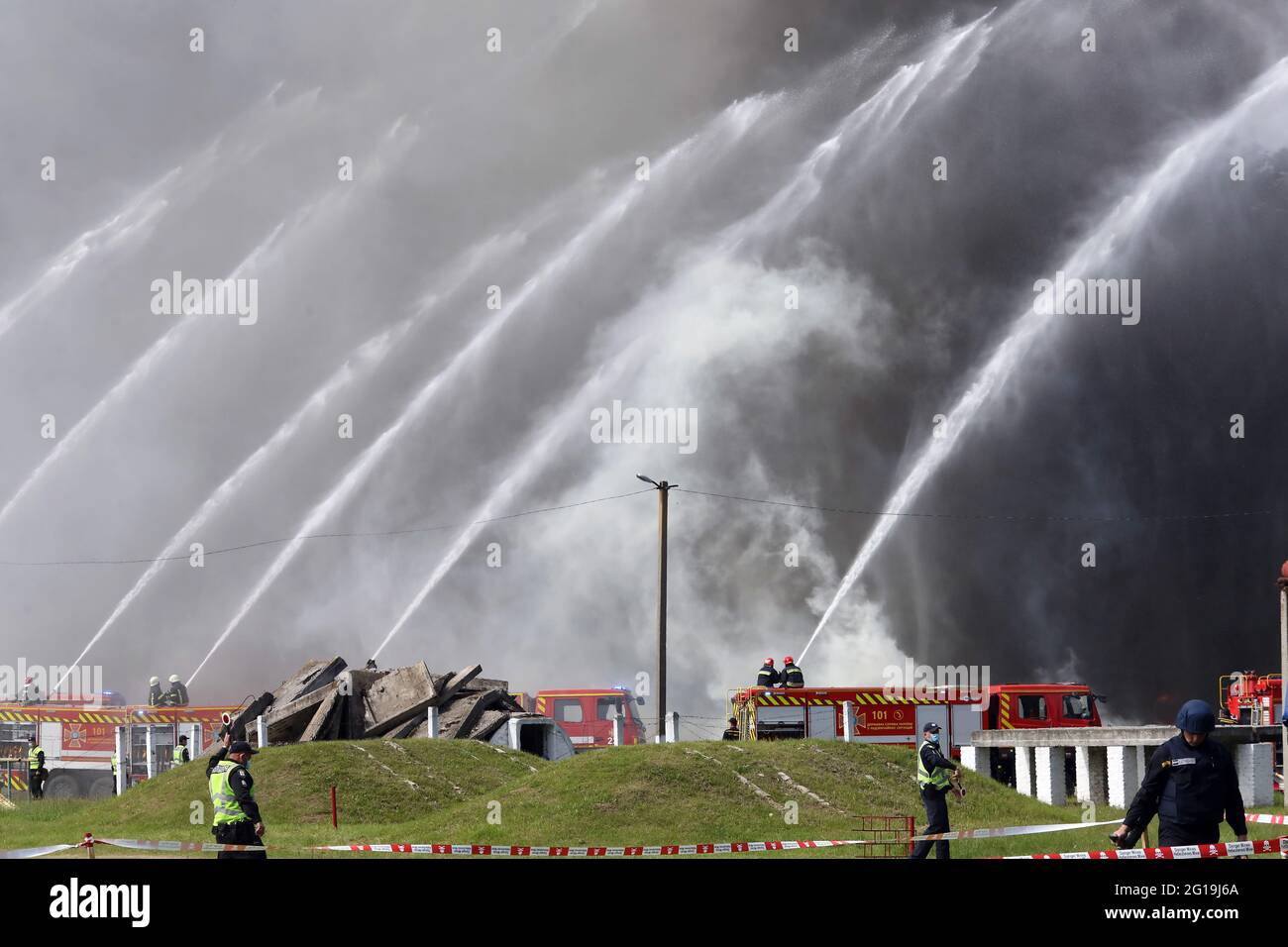 Ukrainian fire service hi-res stock photography and images - Alamy