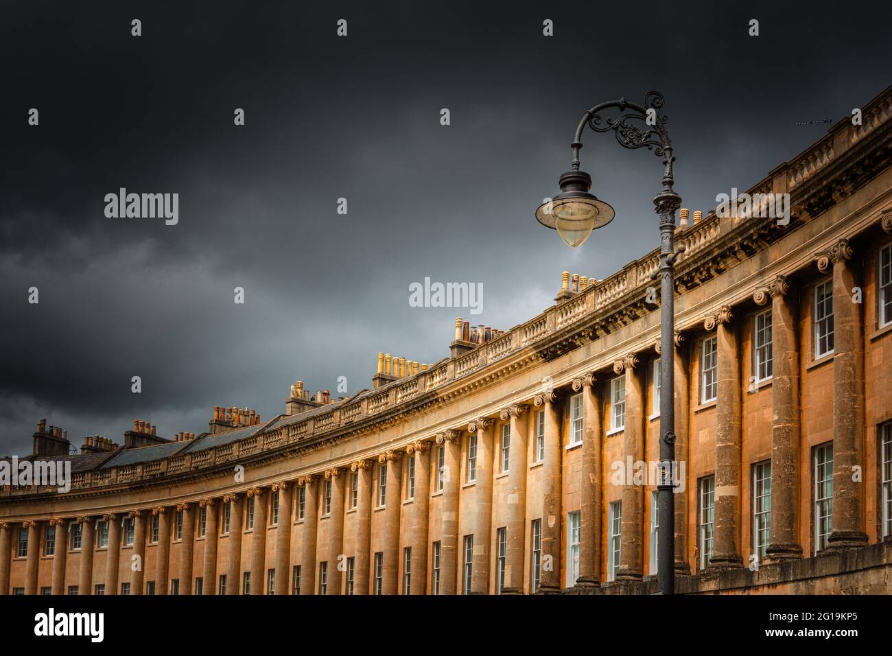 Curved columns hi-res stock photography and images - Alamy