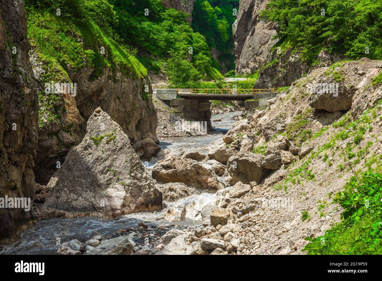 River in a gorge hi-res stock photography and images - Alamy