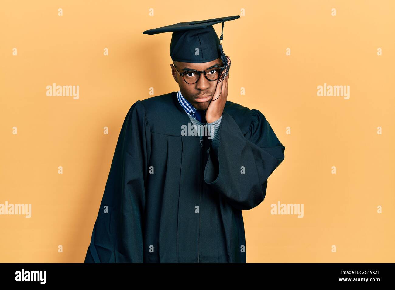 Graduation tired hi-res stock photography and images - Alamy