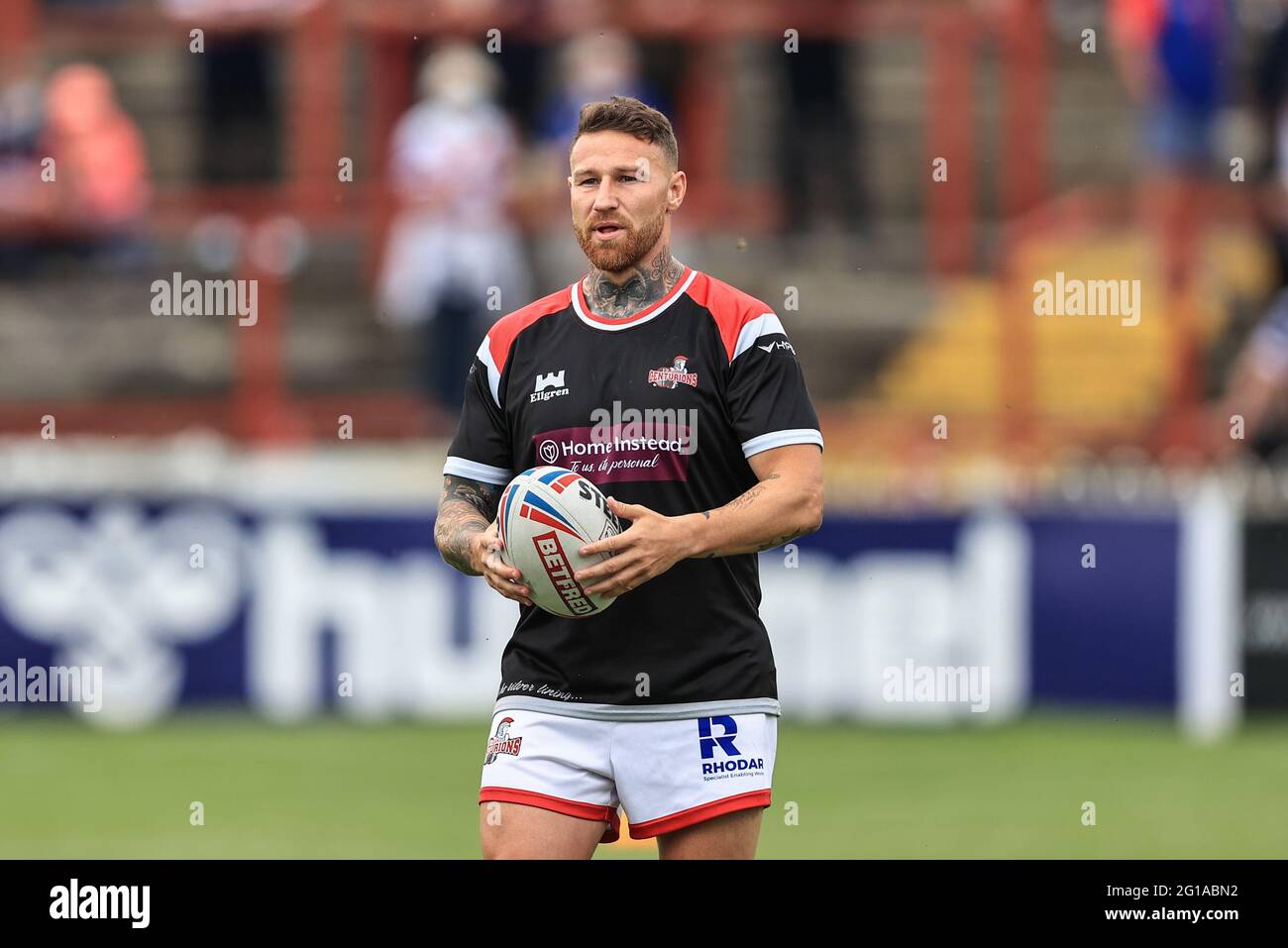 Wakefield, UK. 06th June, 2021. Jamie Ellis (17) of Leigh Centurions ...