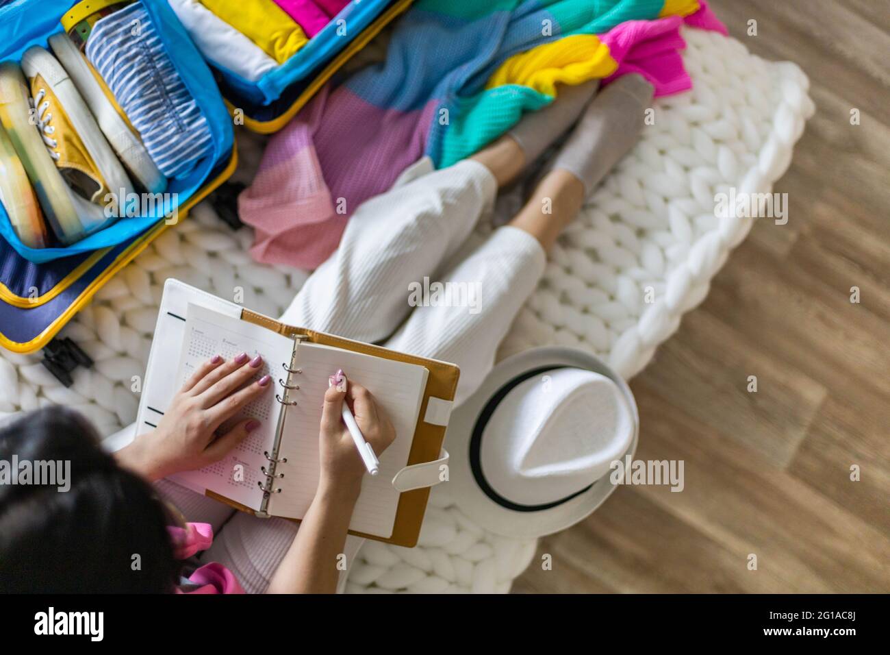 Check list things to do hi-res stock photography and images - Alamy
