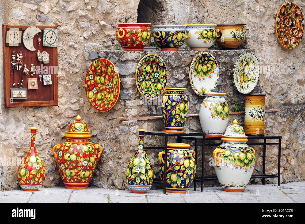Traditional ceramic souvenirs and vases depicting lemons in Ravello ...