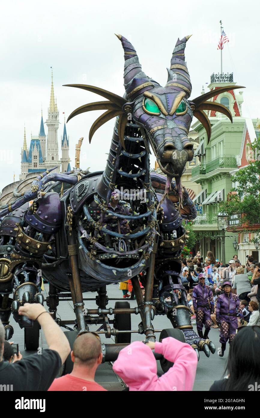 Mechanical Dragon in Festival of Fantasy Parade, Magic Kingdom Park ...