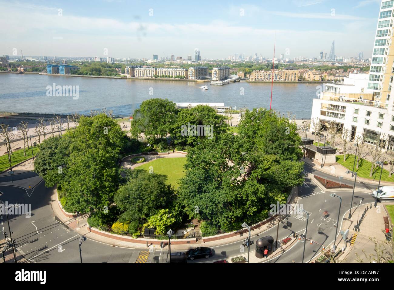 Westferry circus roundabout hi-res stock photography and images - Alamy