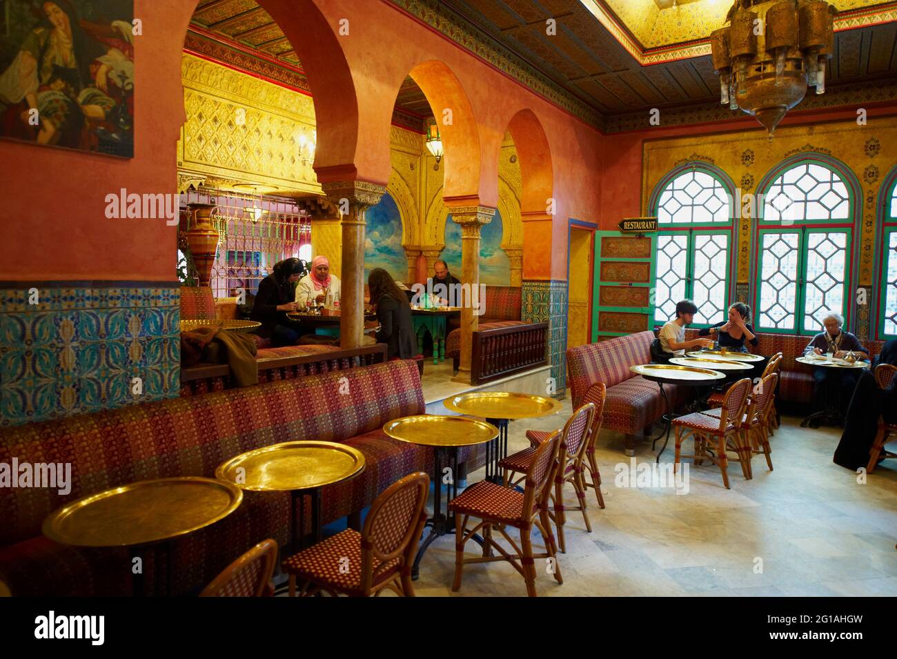 Paris france mosque tea hi-res stock photography and images - Alamy