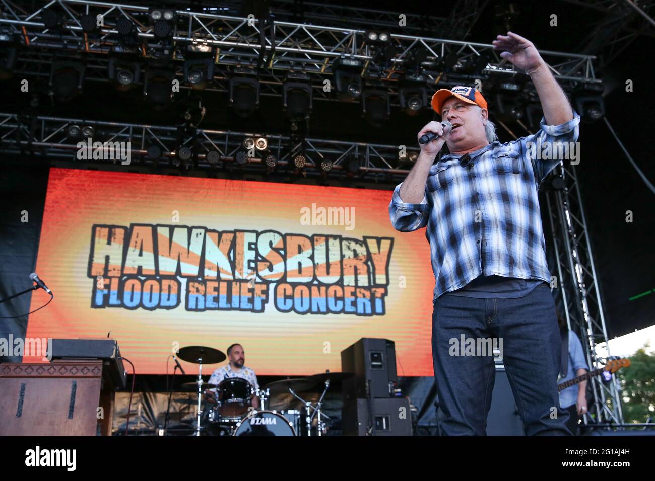 June 6, 2021: IAN DICKSON on stage at the Hawkesbury Flood Relief ...