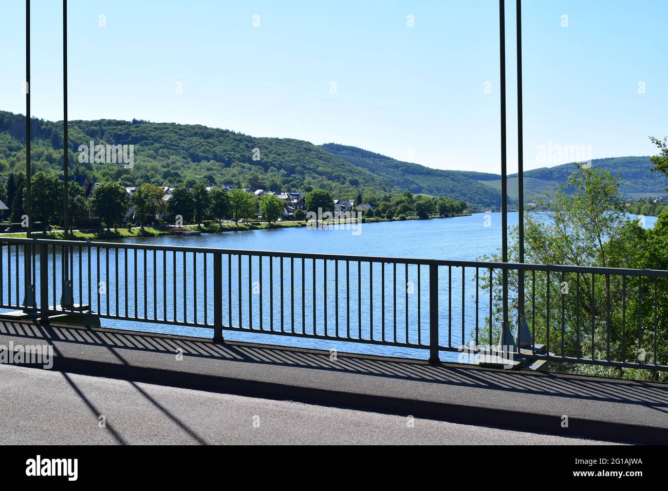 Mosel bridge Wehlen, Mosel valley Stock Photo - Alamy