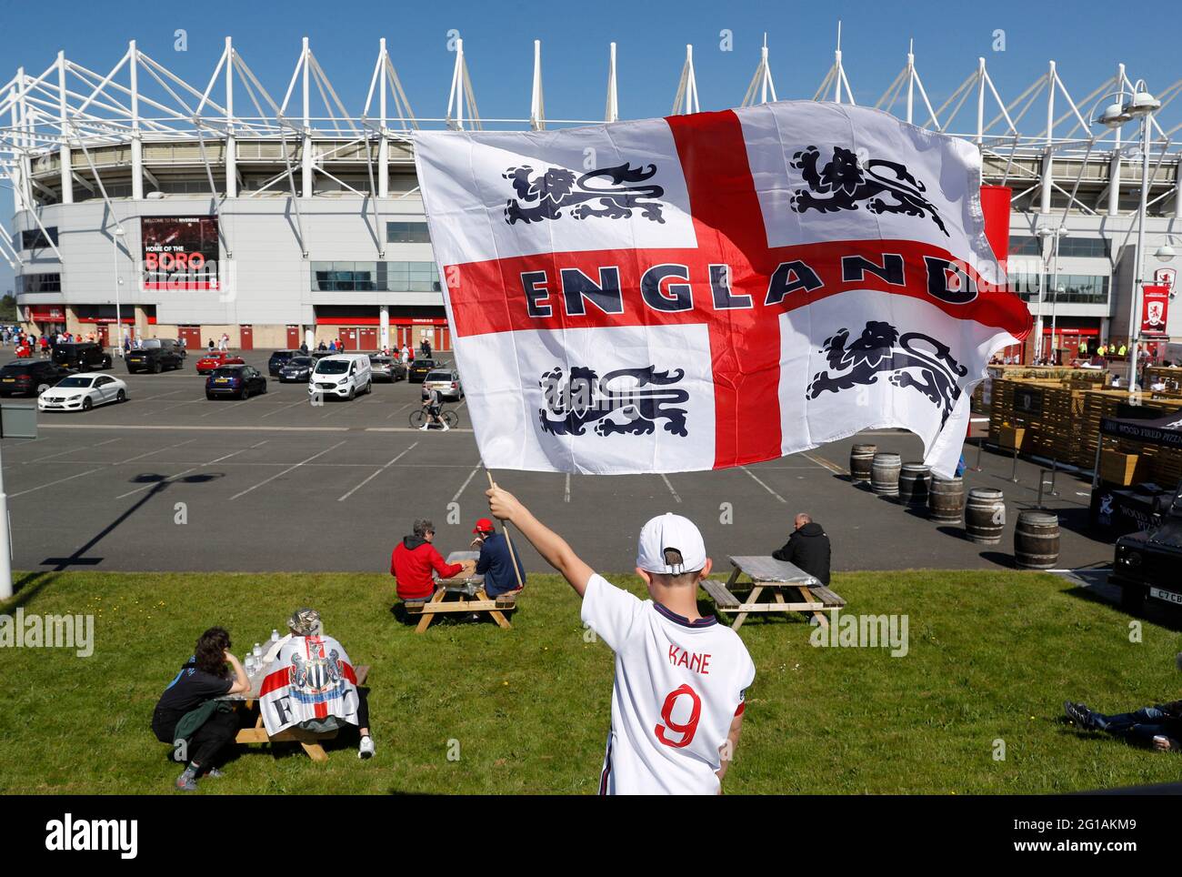 Romania england flag hi-res stock photography and images - Alamy