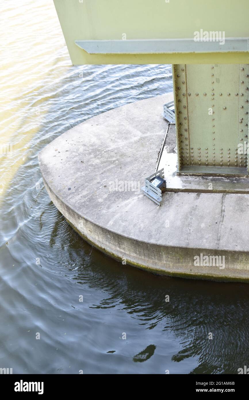 Mosel bridge Wehlen, Mosel valley Stock Photo - Alamy