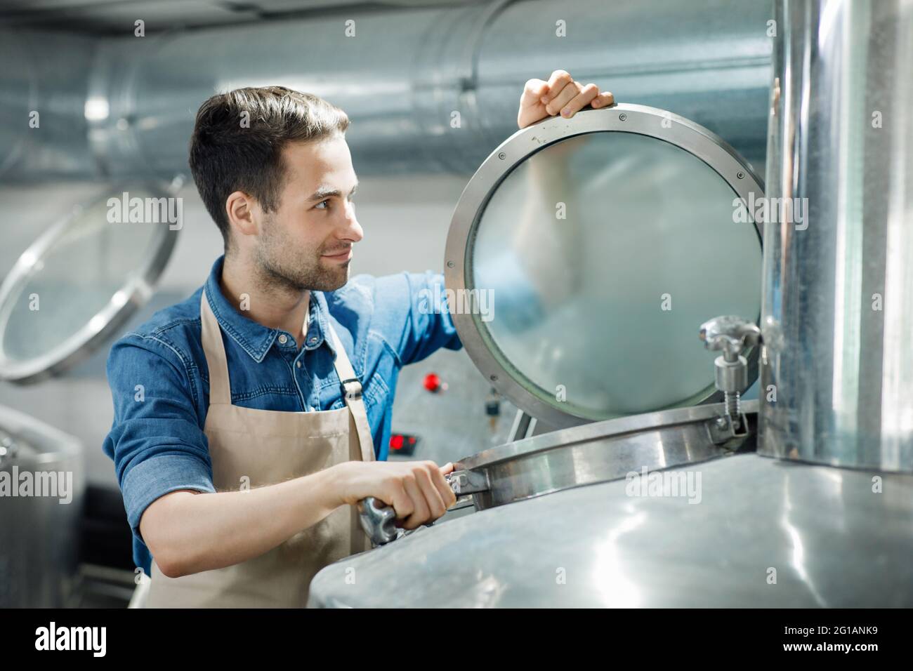 Alcohol production hi-res stock photography and images - Alamy