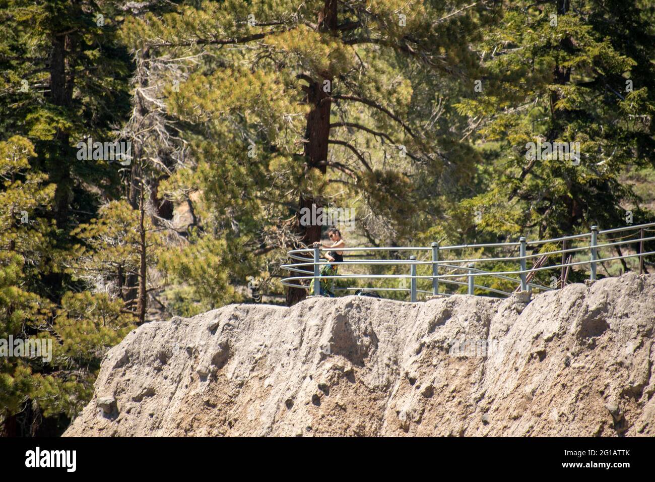 Explore mono craters hi-res stock photography and images - Alamy