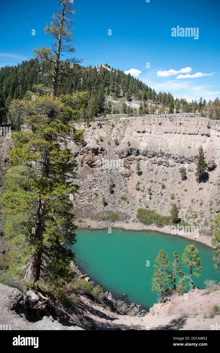 Explore mono craters hi-res stock photography and images - Alamy
