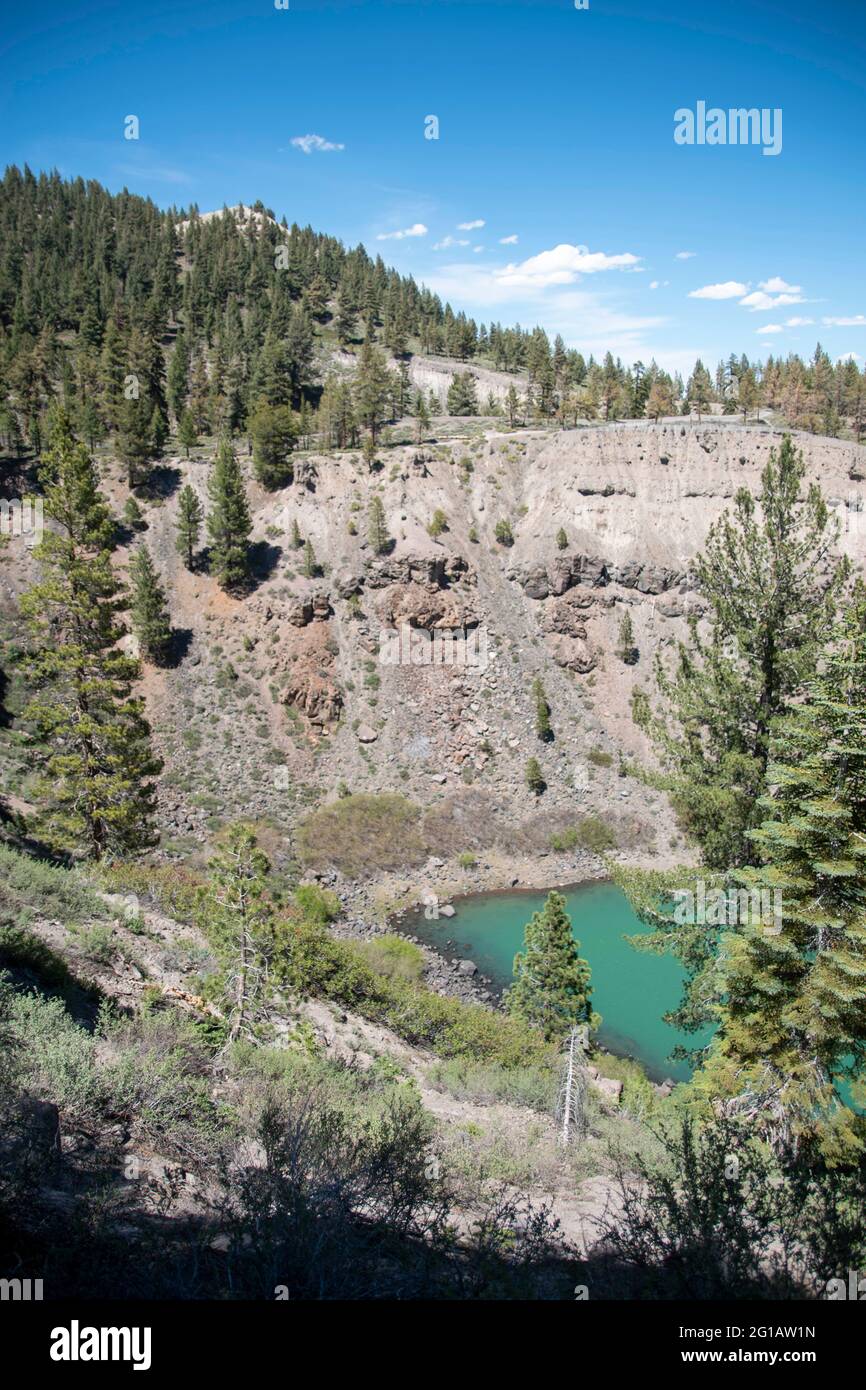 Explore mono craters hi-res stock photography and images - Alamy