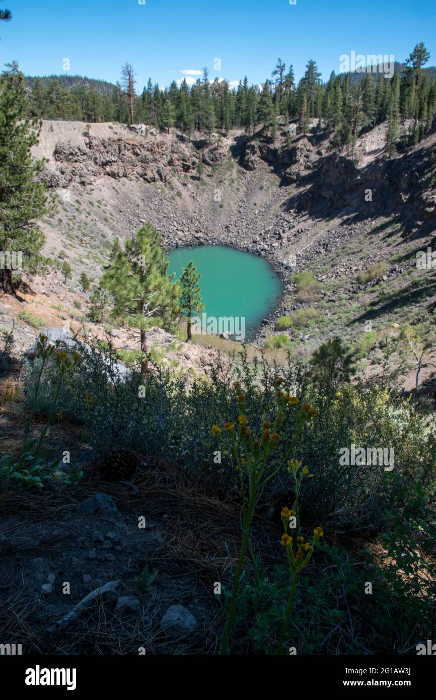 Explore mono craters hi-res stock photography and images - Alamy