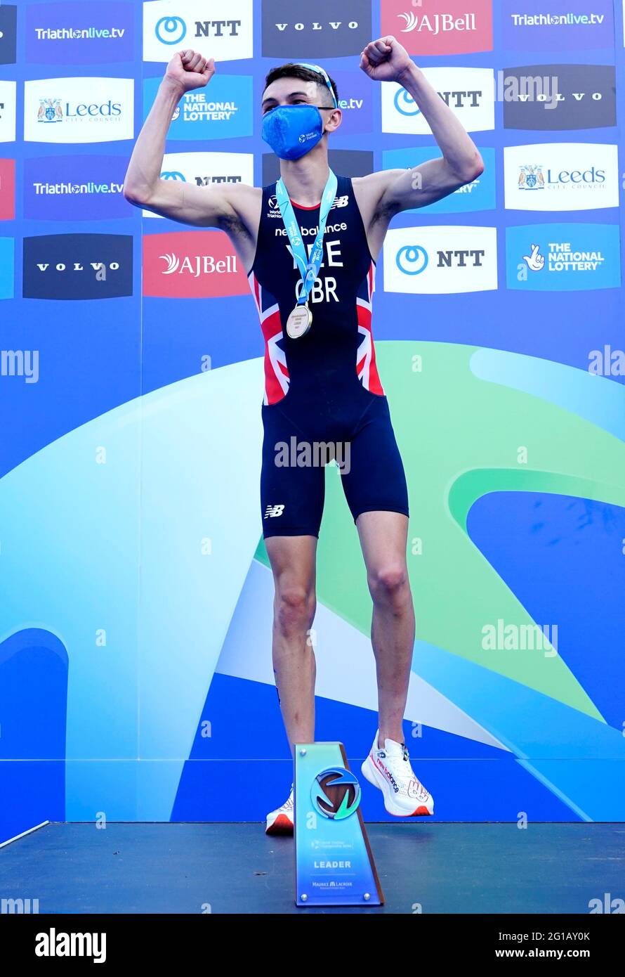 Great Britain's Alex Yee celebrates winning The AJ Bell 2021 World ...