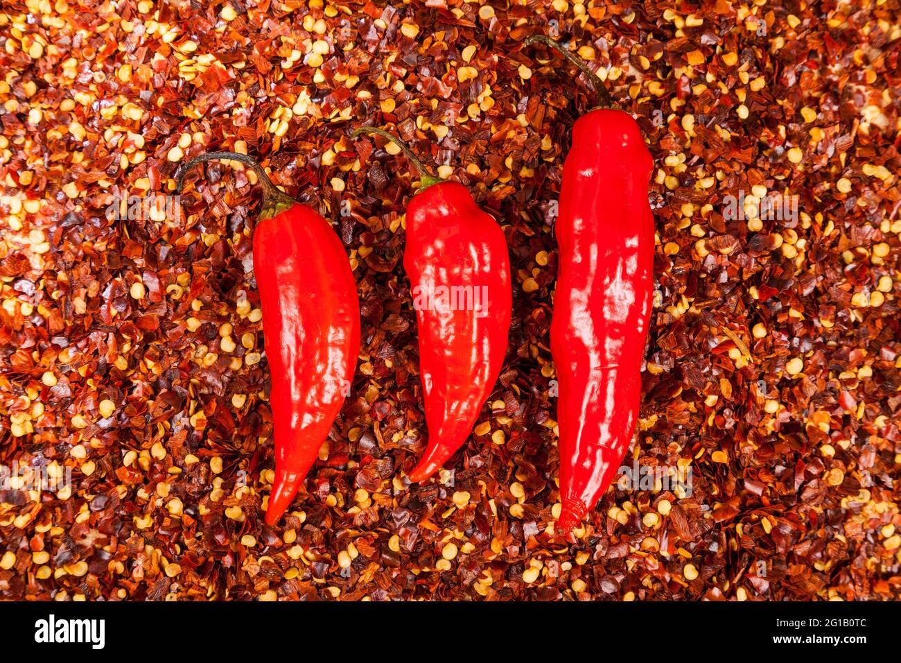 Red chili pepper flakes hi-res stock photography and images - Alamy