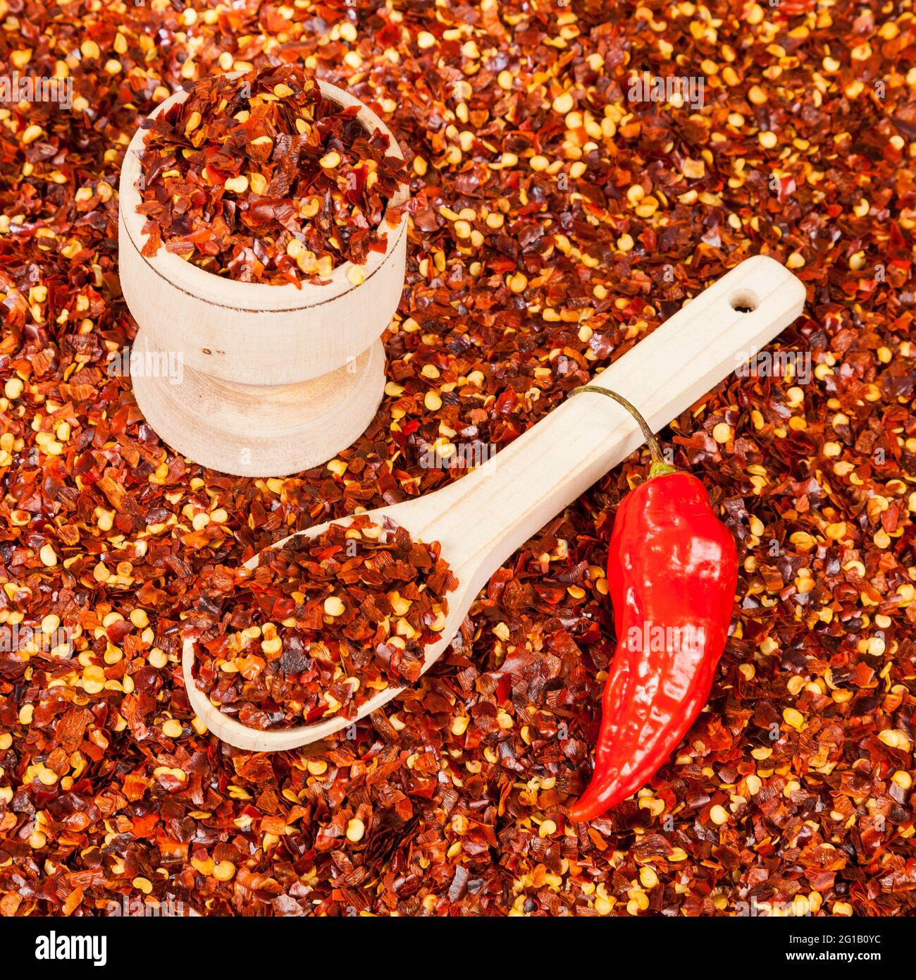 Red chili pepper flakes hi-res stock photography and images - Alamy