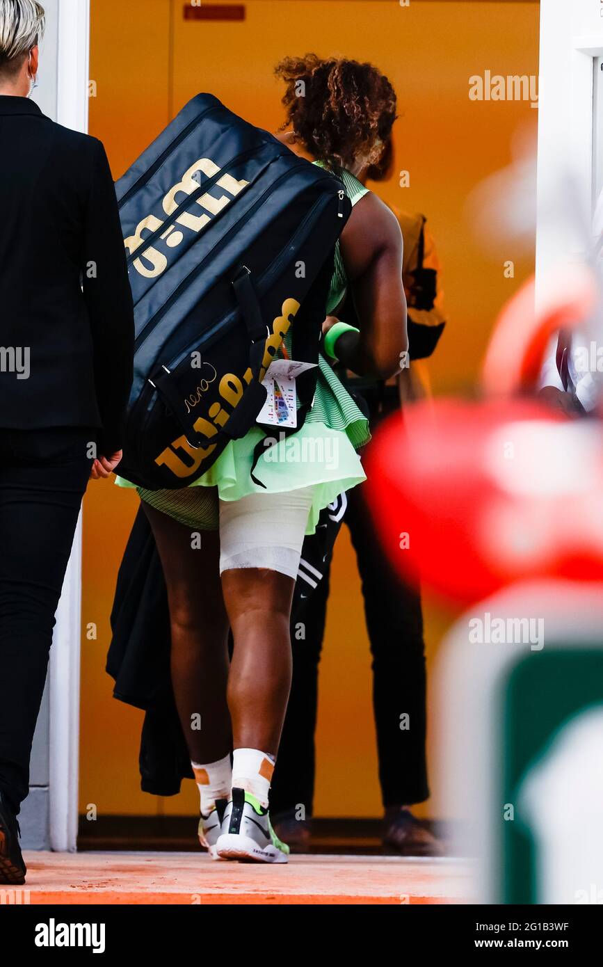 2021 paris french open stadium hi-res stock photography and images - Alamy