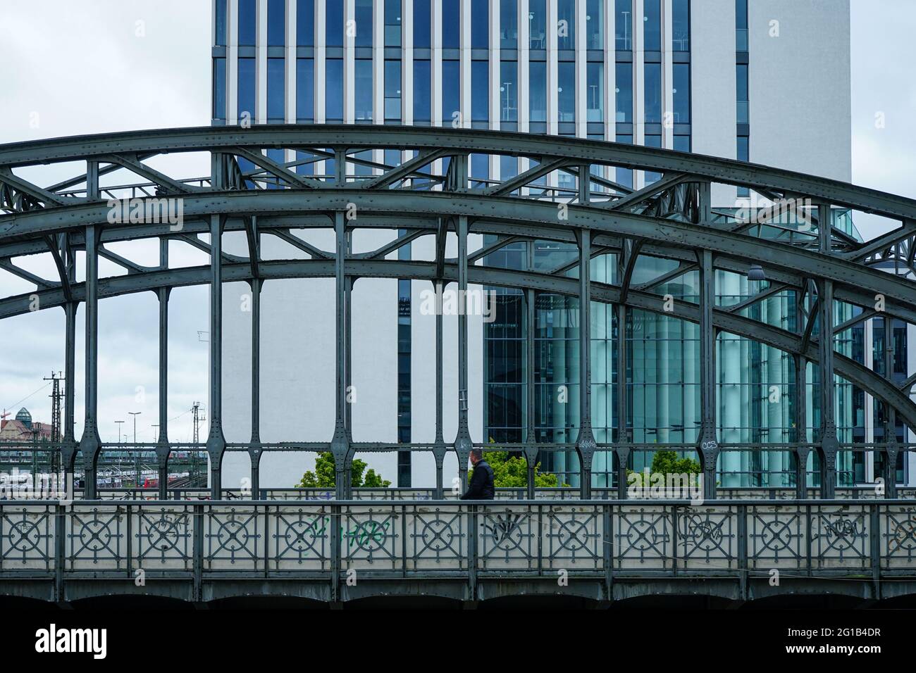 Walking hackerbrucke hi-res stock photography and images - Alamy