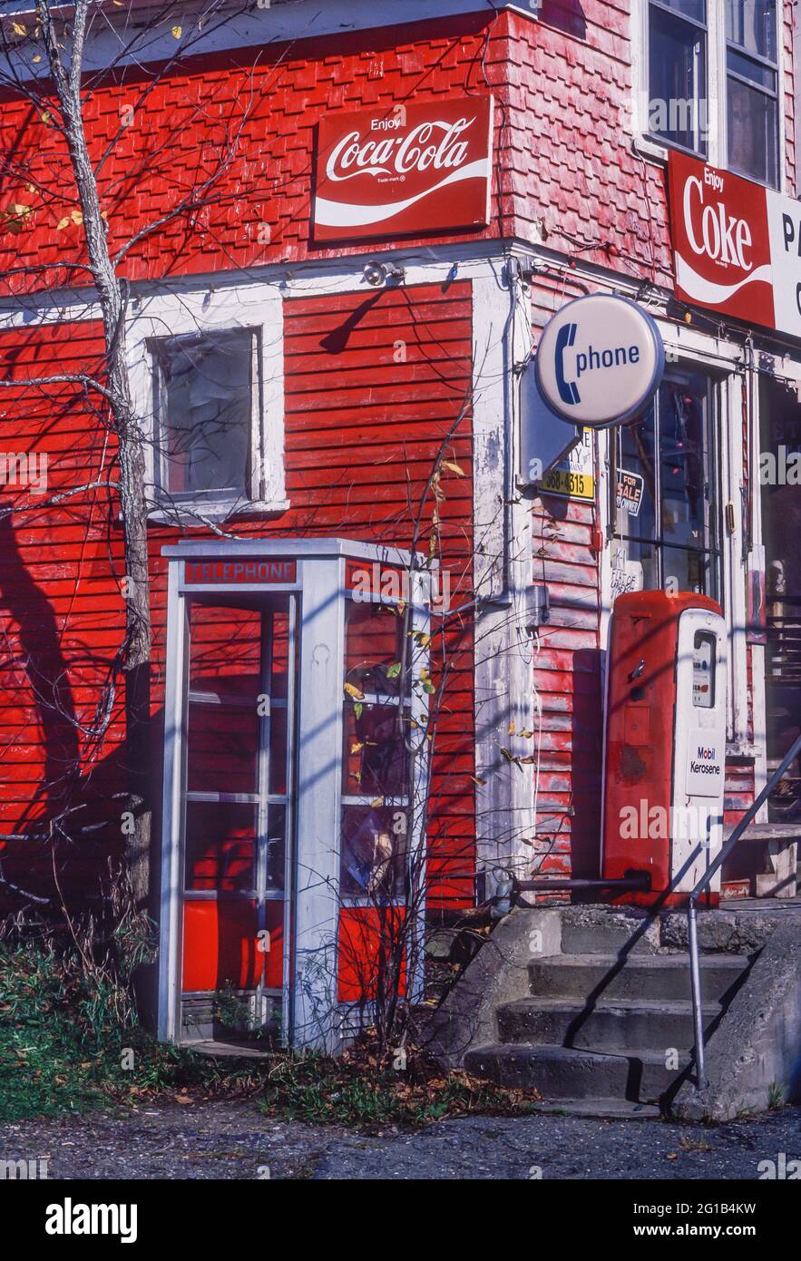 Palmyra General Store welcoming customers for decades, Palmyra, Maine ...