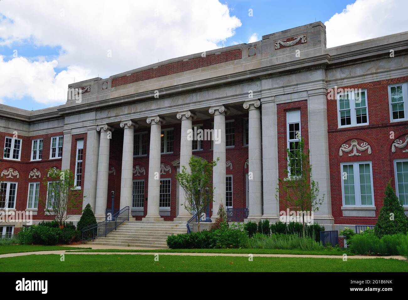 Nashville, Tennessee, USA. Academic buildings along Magnolia Circle on ...