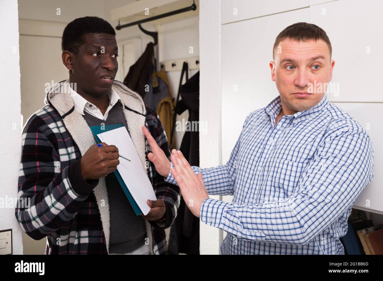 Refusing service hi-res stock photography and images - Alamy