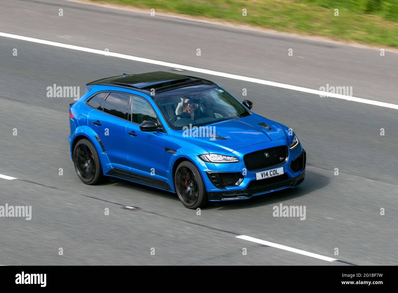 2019 Jaguar F-Pace Svr Awd Auto blue petrol SUV 5000cc driving on the ...