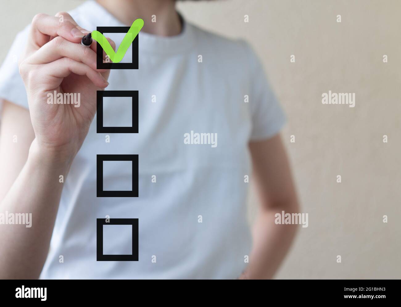 Checklist checkmark symbol hi-res stock photography and images - Alamy