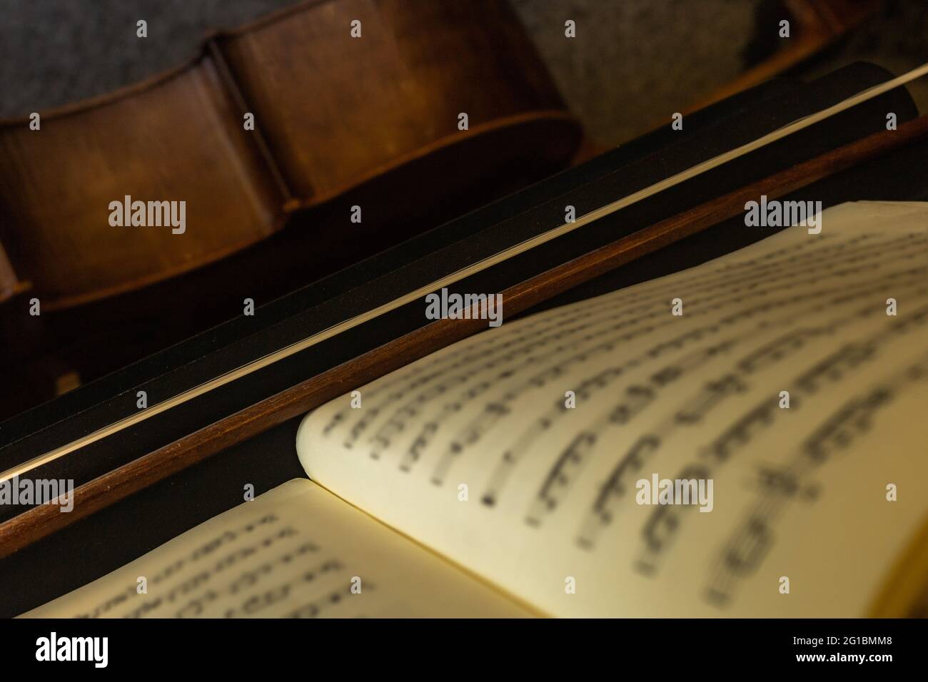 Teen musical score hi-res stock photography and images - Alamy