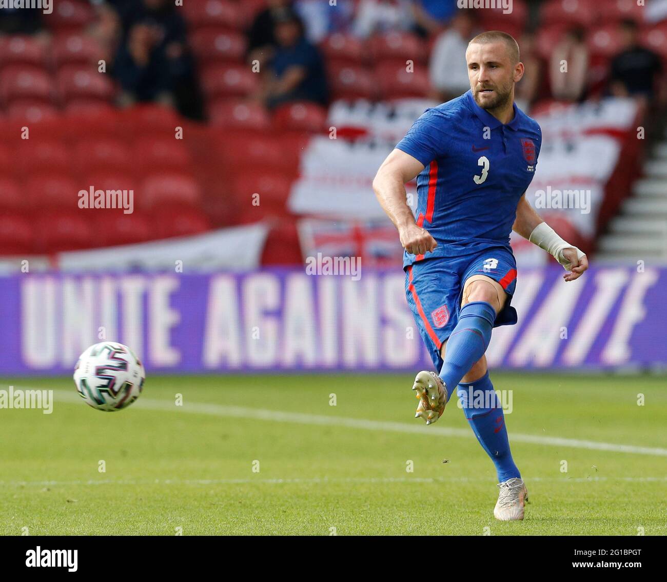 Luke shaw england hi-res stock photography and images - Alamy