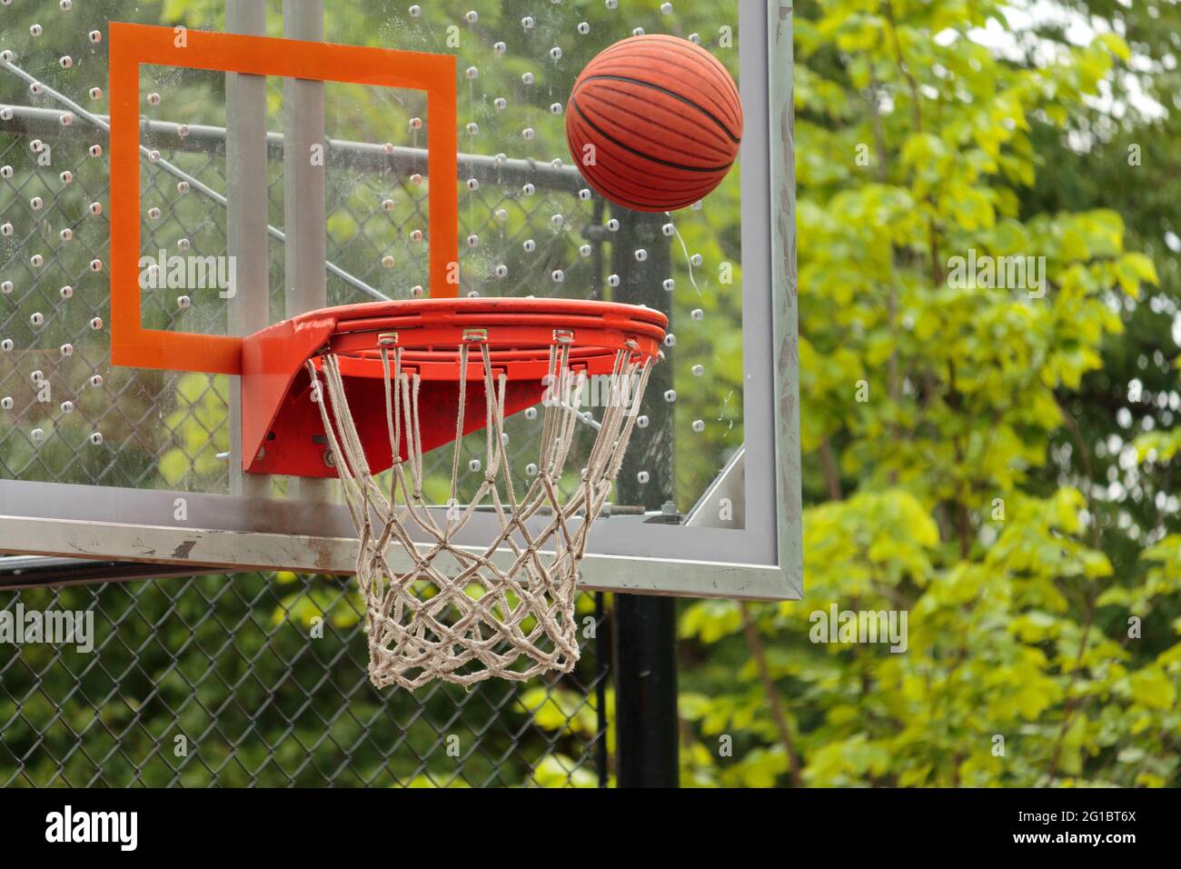 Basketball hoop hi-res stock photography and images - Alamy
