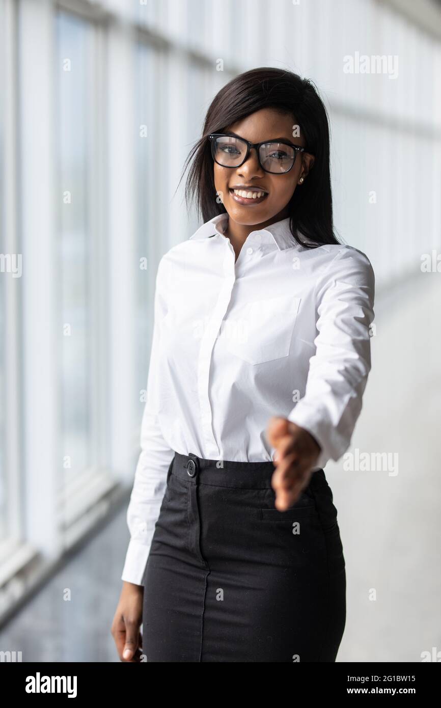 Woman agreeing hi-res stock photography and images - Alamy